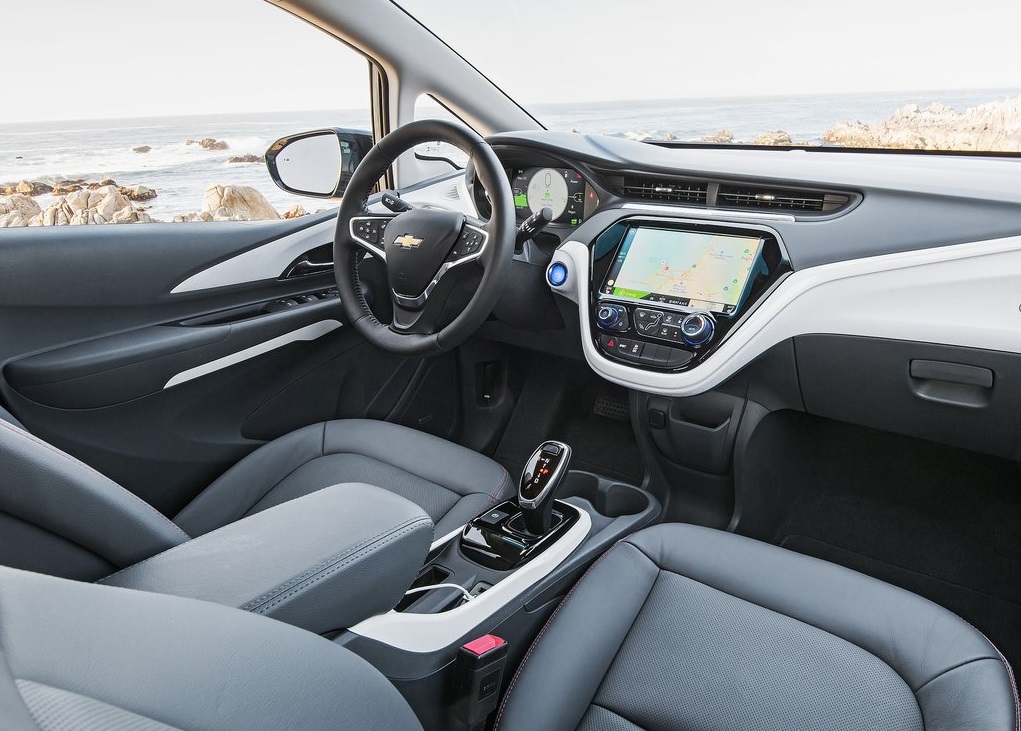 StriveME - شفروليه بولت EV 2019 متوفرة في صالات الإمارات